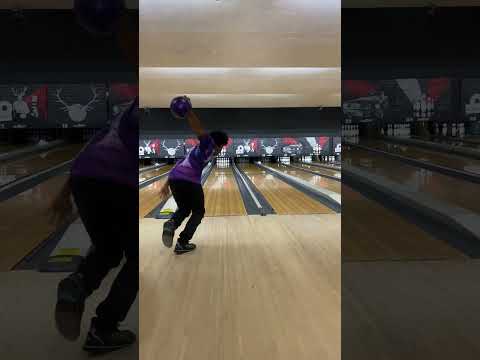 Camera man was tired of me missing ðŸ˜ðŸŽ³ #bowling #viral #shorts #firstvideo #outnow