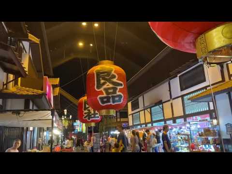 Traveling to Thailand, restaurants , Si Racha, Chon Buri, J-Park