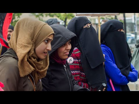 GOOD FOR QUEBEC! Elementary school Muslim teacher removed for wearing ...
