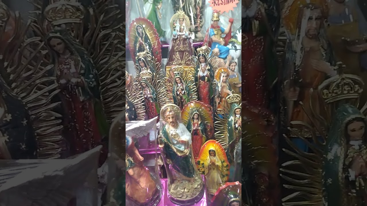 La venta de articulos religiosos en la villa Ciudad de Mexico