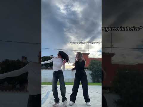 Quando Zia Nicole e Sara vedono i ragazzi che gli piacciono! #stefanoeilary #shorts