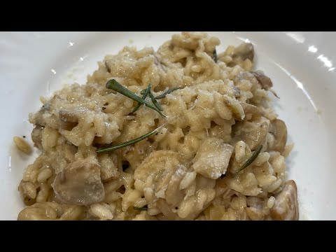 Quick Risotto with Mushrooms #italiancuisine #risottorecipe