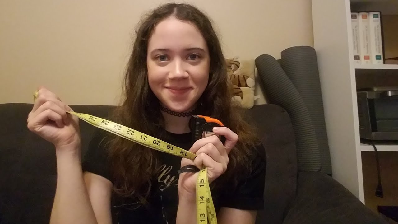 (ASMR) Midiéndote y Practicando Español (Measuring You and Practicing Spanish)