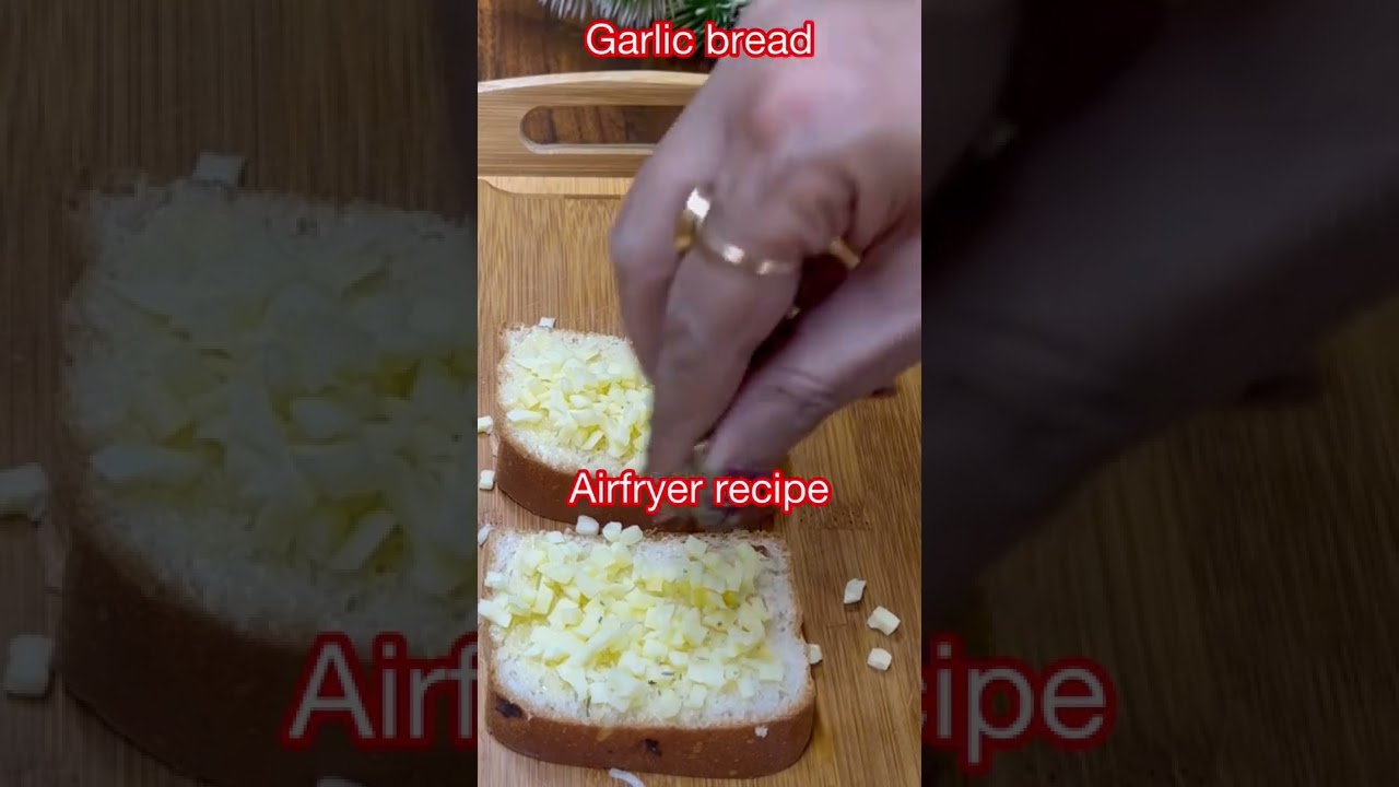 Cheesy Garlic bread in Airfryer |