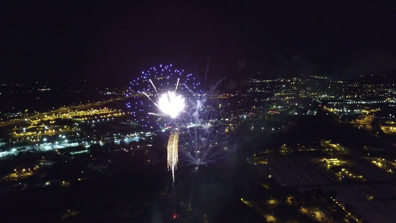 Long's Park Fireworks Close-Up