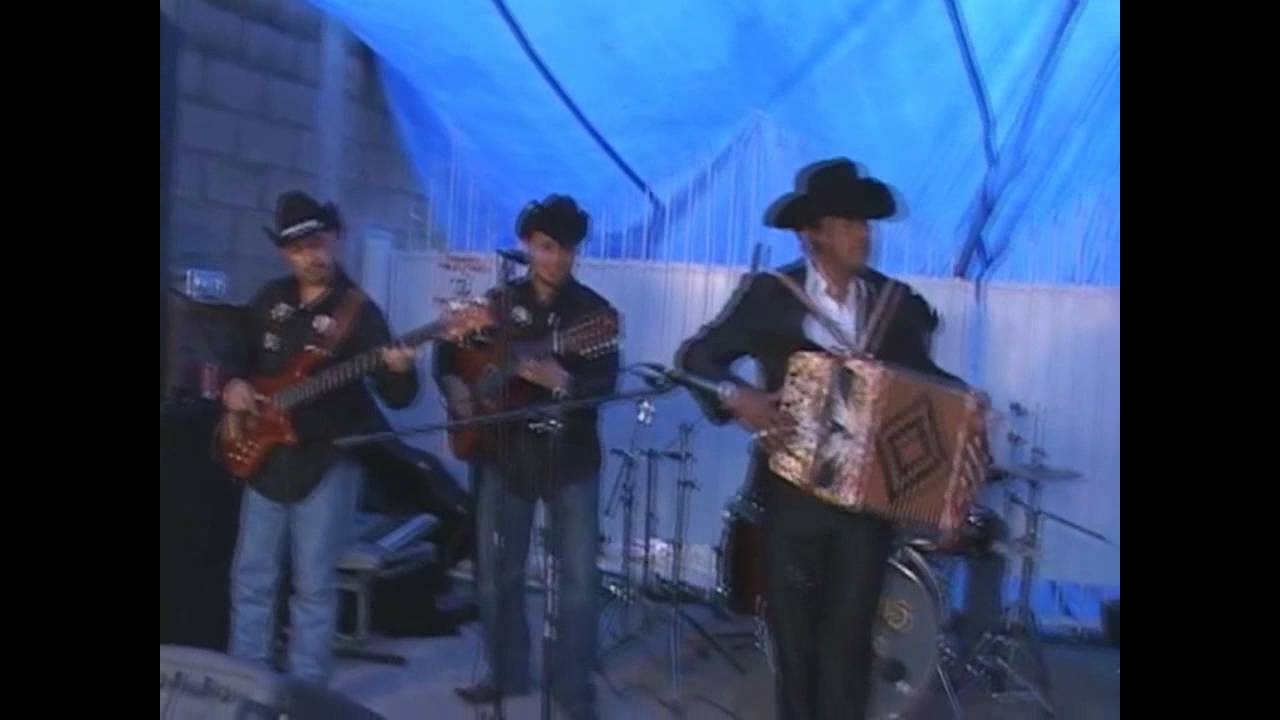 Luis Pinon:Inocente mujer
