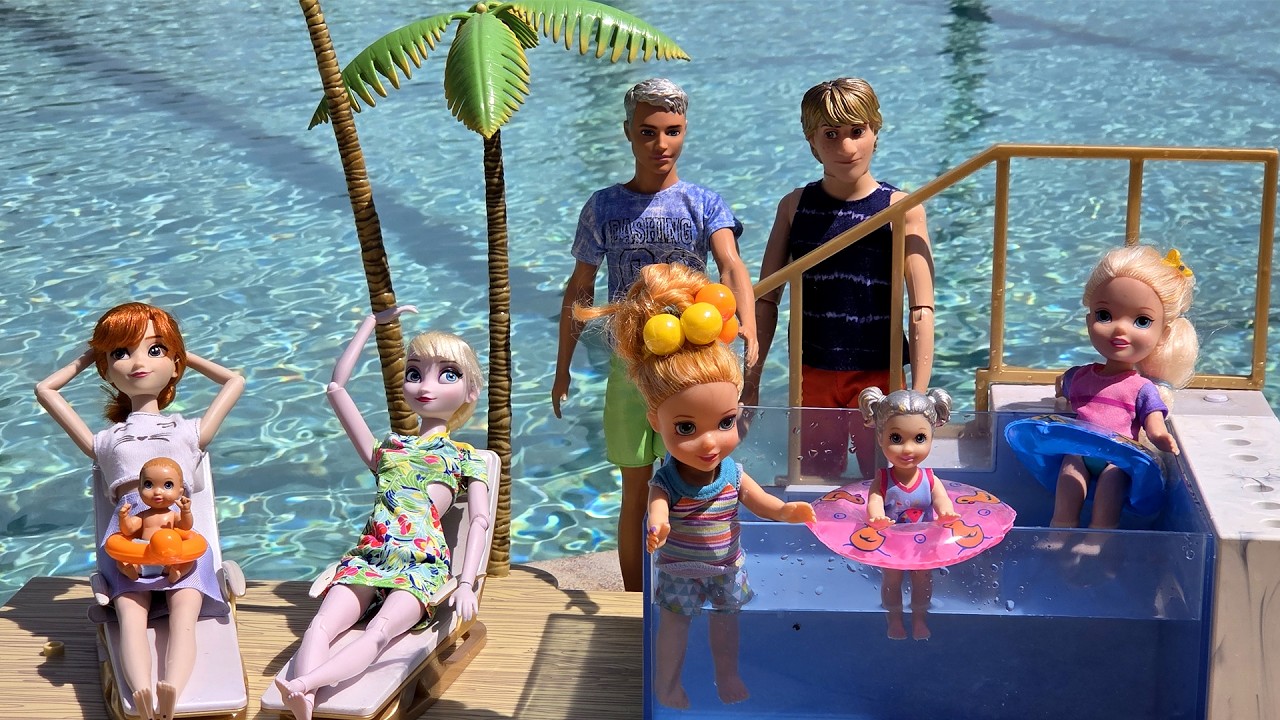 Pool day ! Elsa & Anna toddlers - floaties - water fun - Barbie dolls