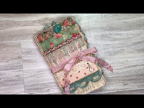 Handmade shabby chic Junkjournal with pinks and greens.