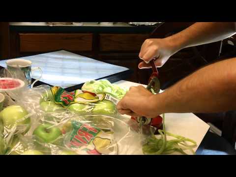 Homesteading For Beginners - Preserving Apples with and without Citric Acid