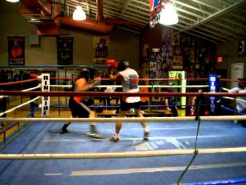 Raul Gonzalez sparring at villa boxing gym round 2