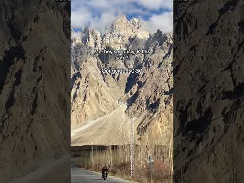 The world's most dangerous road📍Karakoram Highway, Pakistan 🇵🇰