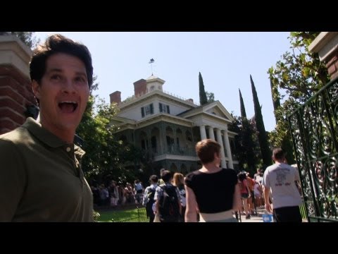 Scary horror movie set in Disneyland's Haunted Mansion | Boing Boing