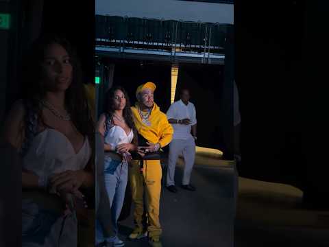6ix9ine and his girlfriend Hallel Genesis backstage at Bebeshito’s show in Tampa Florida