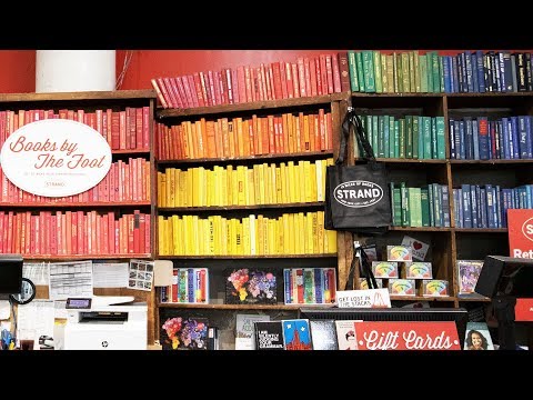 Touring 18 Miles of Books at NYC’s Most Legendary Bookstore 🍎📚