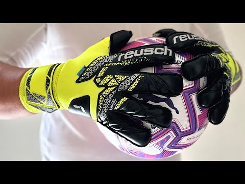 Reusch "Alisson Becker" 25 ATTRAKT DUO EVOLUTION Goalkeeper Gloves