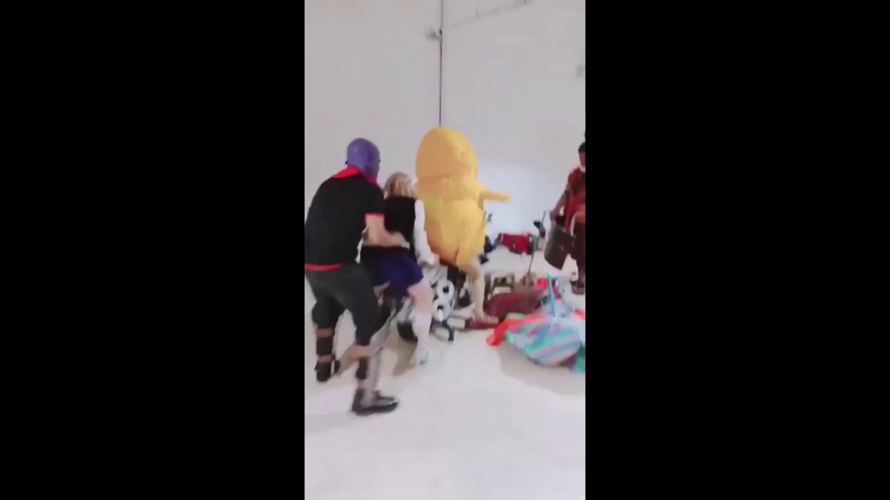 FFXIV cosplay - Chocobo Racing Live Action be like...