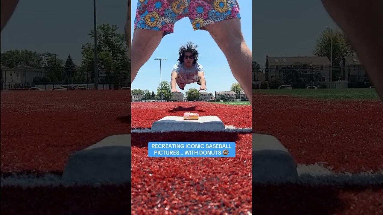 Recreating iconic baseball pictures… with donuts 🍩 #baseball #baseballseason #baseballplayer