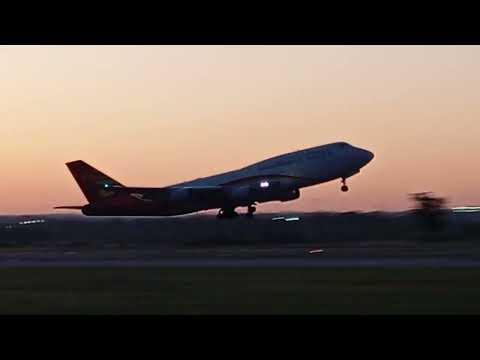 YZR 7427 Suparna Airline Boeing 747 400 BDSF B-2437 Aeropuerto Internacional de Carrasco
