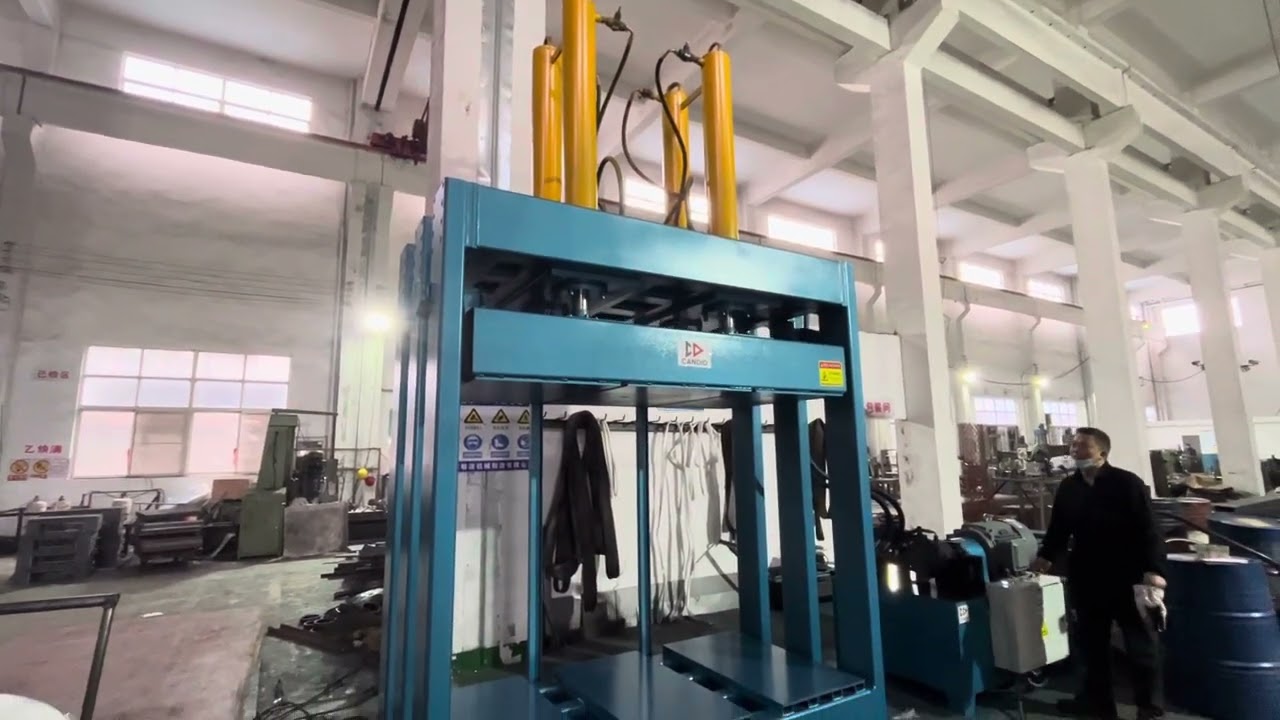 Four cylinder gabion packing machine