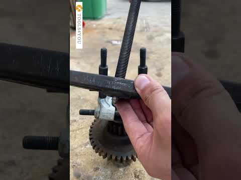 Chuck type bearing puller