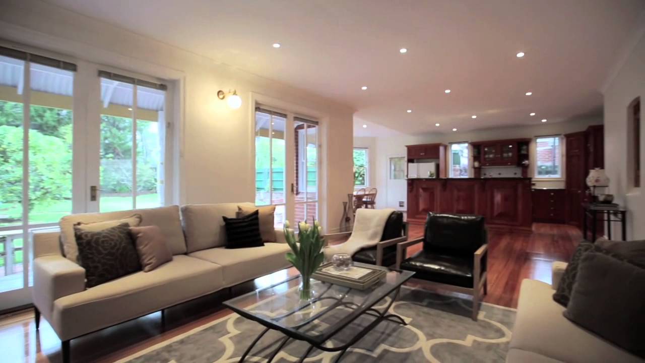 Marshall White: 20 Iris Road Glen Iris