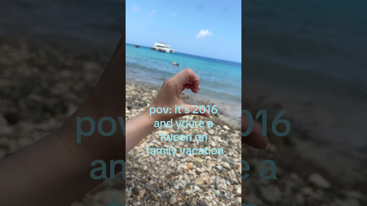 and ur asking ur sibling to take bikini pix of u😭 #2016 #beach #vacation #nostalgia