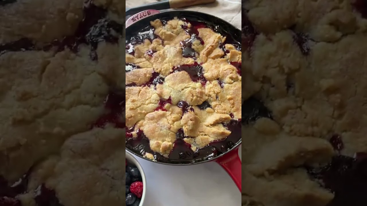 Sweet Summer Cobbler with Crisp Topping — Jammy Fruit Perfection in a 10
