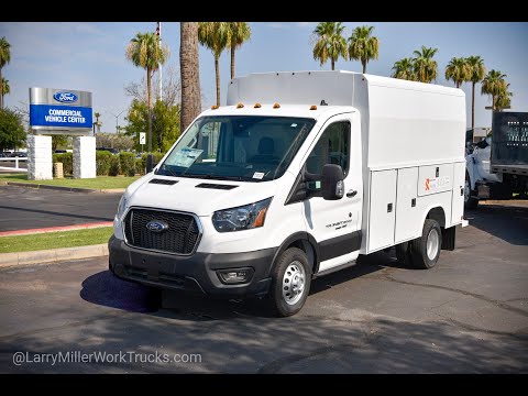 MFDB241483_F8P-11'Reading_High_Roof_DRW_AWD_