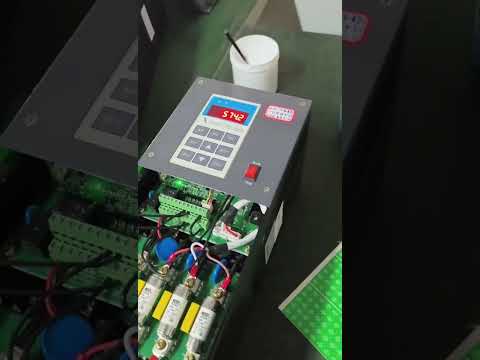 Wytyczne IPC PFE dotyczące regulacji napięcia roboczego urządzeń energooszczędnych w windach