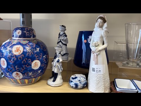 Antiques UK 🇬🇧 NAO LLADRO NADAL FIGURINES Porcelain in London SHOP 🇬🇧