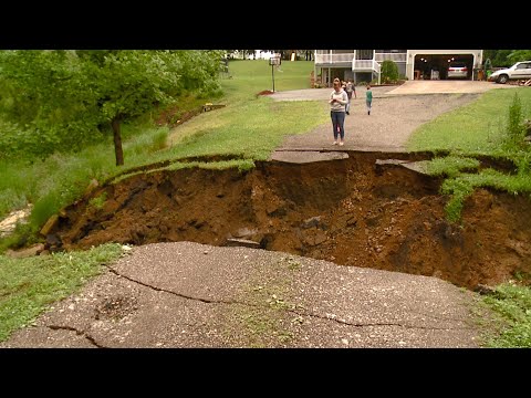 Owner of Construction Company Offers to Rebuild Ohio Family's Driveway for Free After Flood
