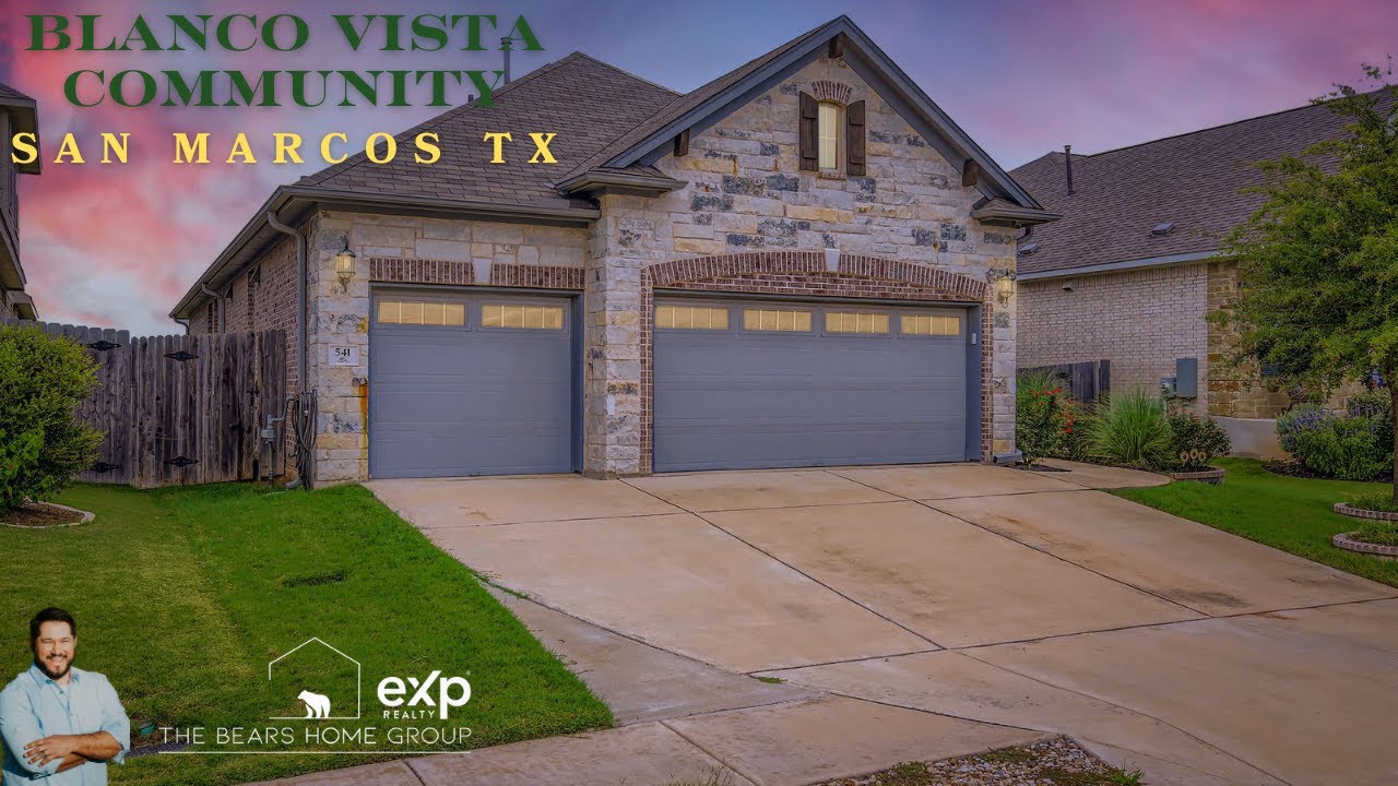 541 Blue Oak Blvd, San Marcos TX/Rare 3 car garage opportunity