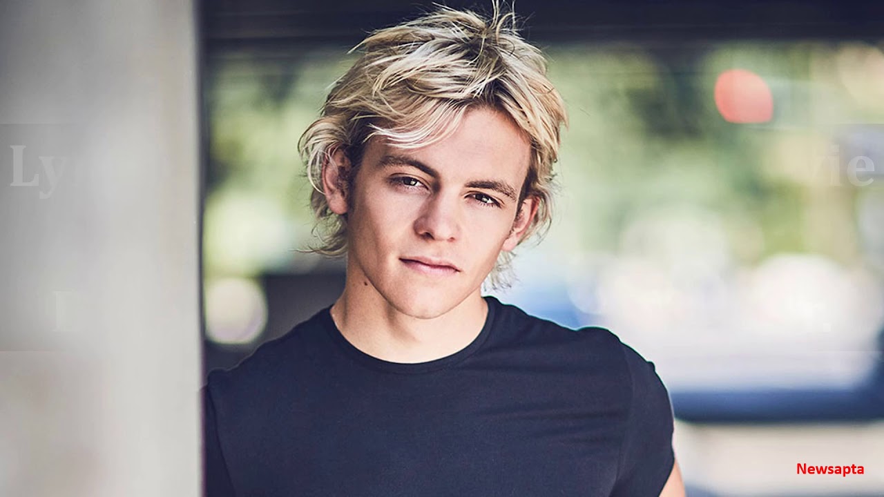BIOGRAPHY OF ROSS LYNCH