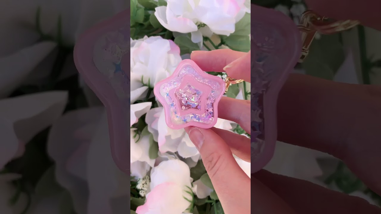 Star Shaker Keychain ⭐️ #pinkvibes #kawaii #keychain #resinart #aesthetic #shakerkeychain #glitter