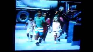 Lời dịch bài hát Elbows And Knees - Sesame Street
