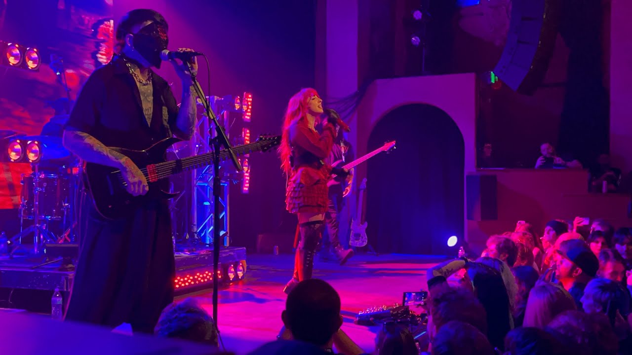 Vana Lady In Red Tour Full Set Live in Denver @ The Bluebird Theater! #live #music 