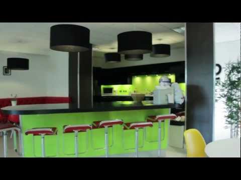 Zoeawesome visits the giffgaff HQ