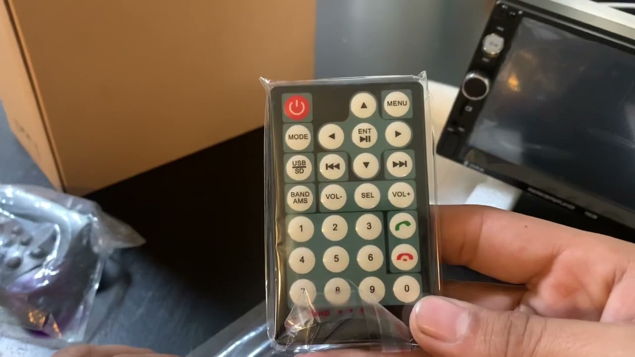 Unboxing a 7in 2din radio