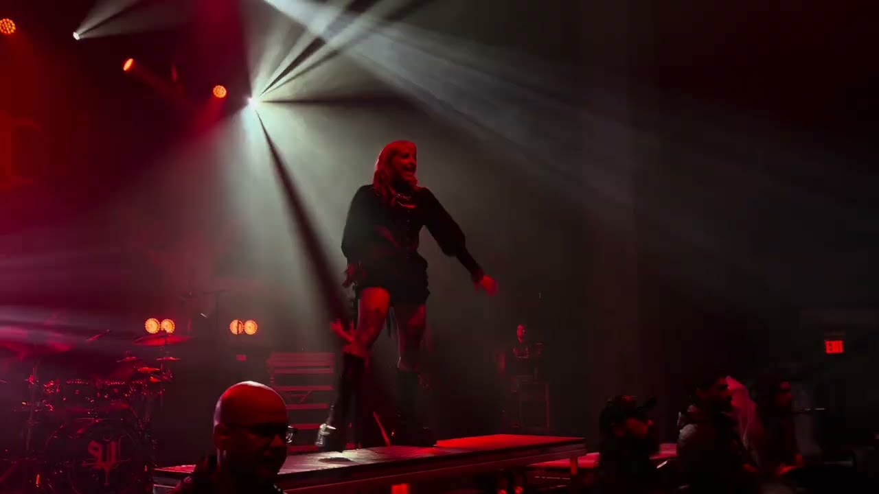 BEG! (Live) - VANA @ Danforth - [Opening] Set It Off Tour