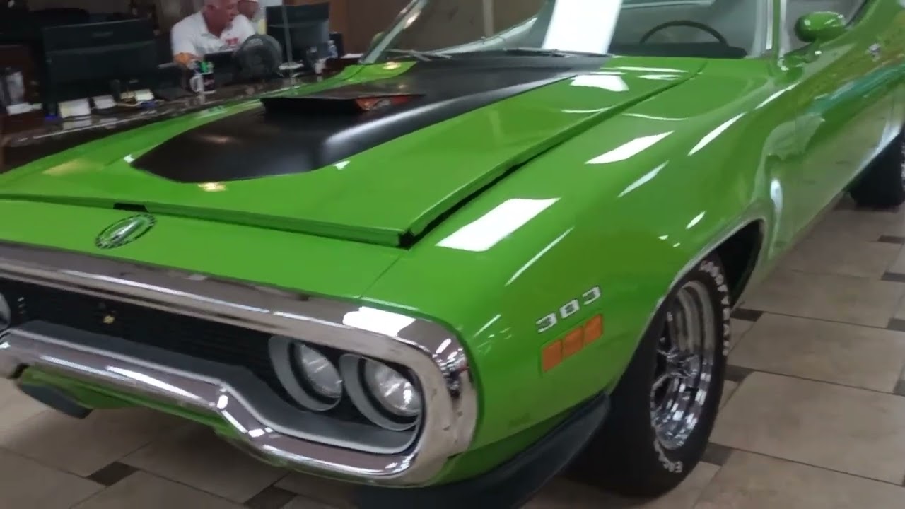 Beautifully Restored 1971 Plymouth Road Runner Flexes Rare Color and ...