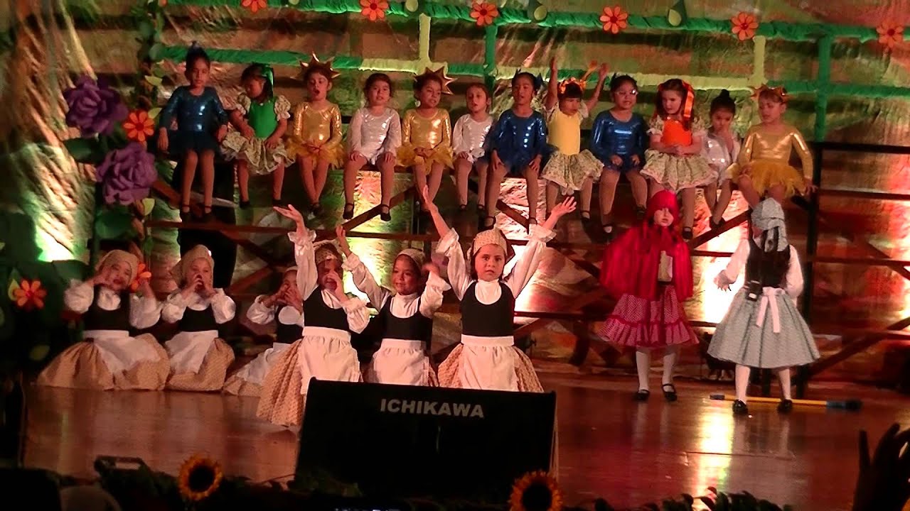 Caperucita Roja, inicio del show - Auditorio Santa Ursula
