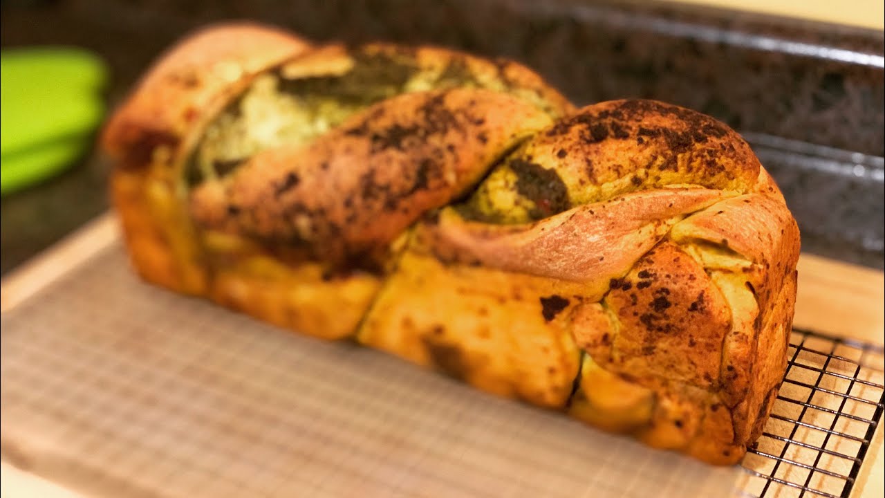 Pesto Twist Bread ~ A Savory Bread