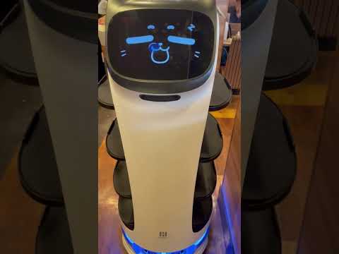 Sleeping ROBOT SERVER 😂 #shorts #shortsfeed #ytshorts #robotserver #bellabot #trending #short