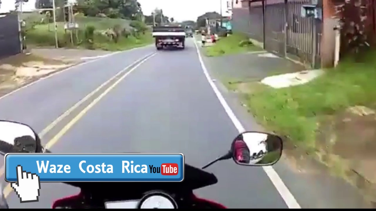 Perro se le atraviesa a motociclista y ocasiona accidente