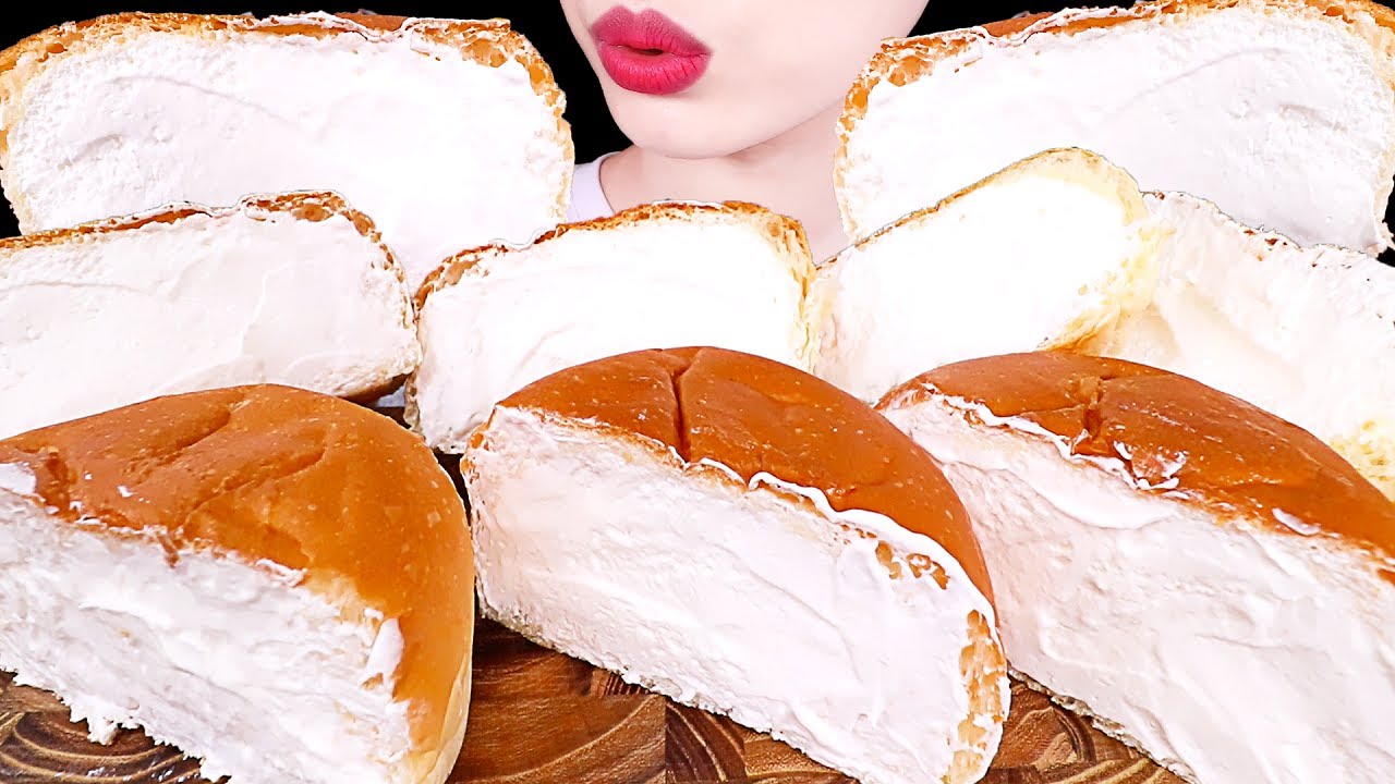 ASMR MUKBANG｜CONVENIENCE STORE DESSERT *MILK WHIPPED CREAM BREAD 편의점 연세우유 생크림빵 EATING SOUNDS 디저트먹방