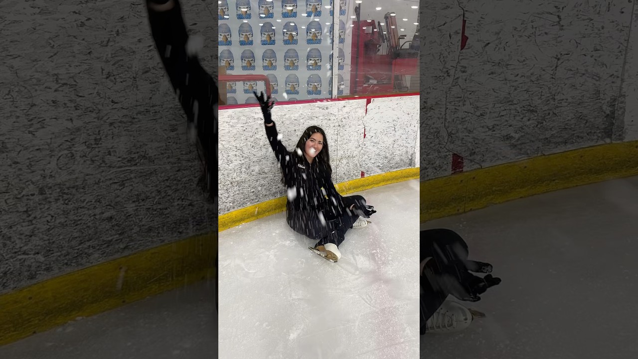 I don’t know how to ice skate!🤷🏻‍♀️#sisters #figureskating #funny #shorts