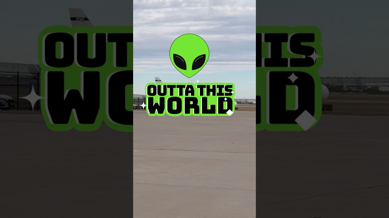 Never seen anything like it!!! #aviation #airplane #viral #spooky #creepy #classic #alien #secret