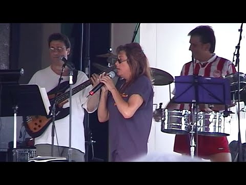 Laura Branigan - Forever Young (Soundcheck) - Rye Playland (2002)