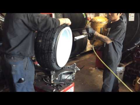 19x10.5 with a 235/35/19