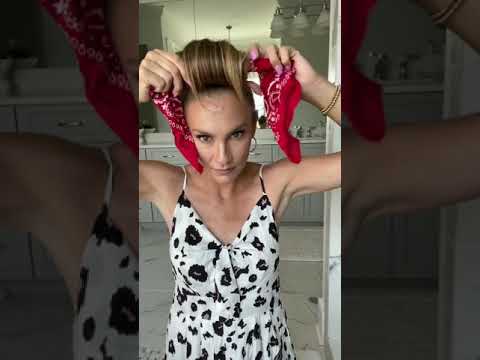 Easy bandana bun for summer ☀️
